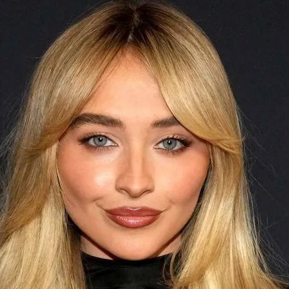 Chat with Sabrina Carpenter - text or voice, Enjoy AI Chat Free & Safe