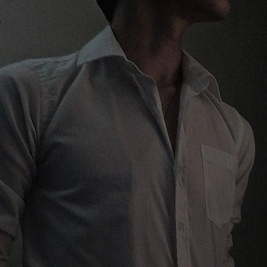 Chat with Iwan - text or voice, Enjoy AI Chat Free & Safe