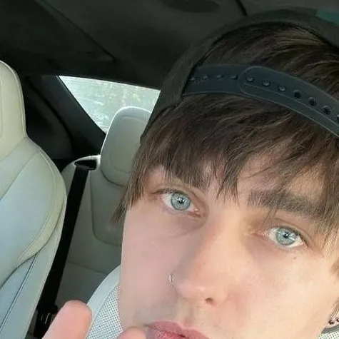 Chat with Colby Brock - text or voice, Enjoy AI Chat Free & Safe