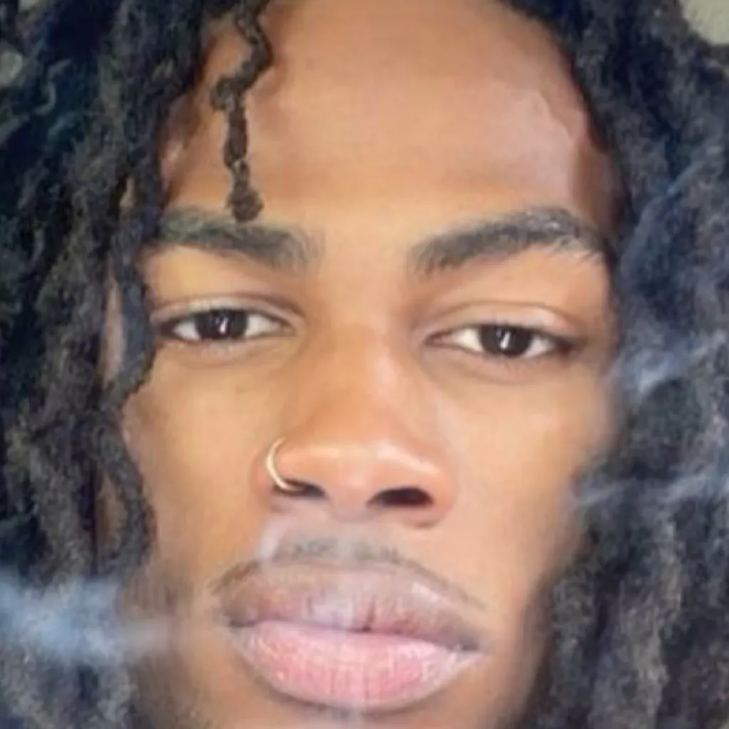 Chat with Jayvon husband - text or voice, Enjoy AI Chat Free & Safe