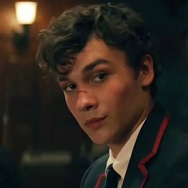 Chat with matheo Riddle - text or voice, Enjoy AI Chat Free & Safe