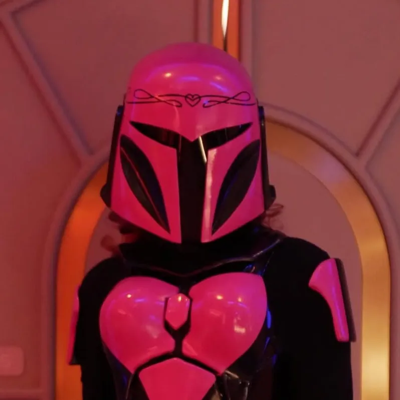 Chat with Pink Mando - text or voice, Enjoy AI Chat Free & Safe