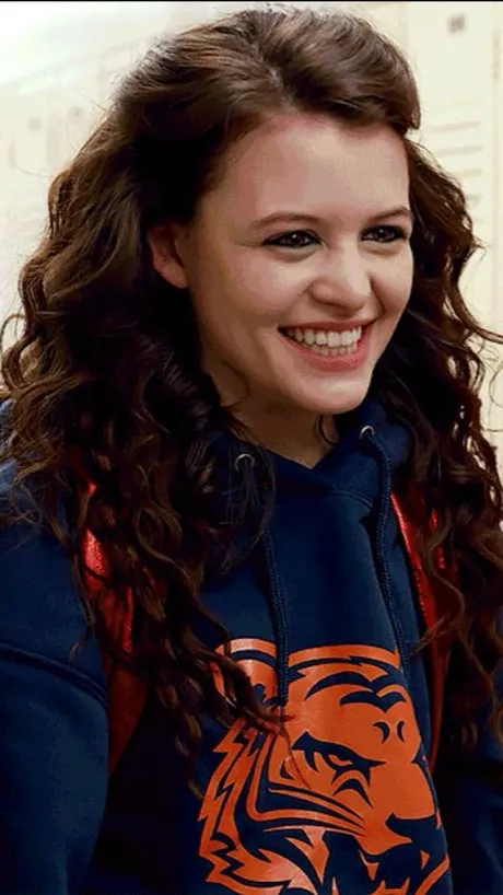 Chat with Maxine baker - text or voice, Enjoy AI Chat Free & Safe