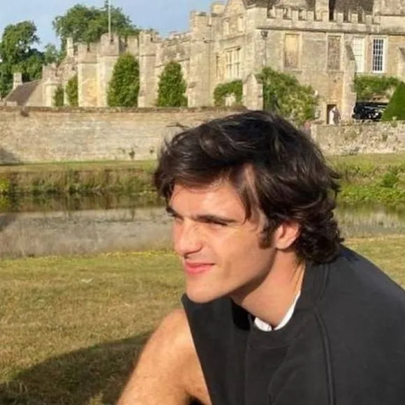 Chat with Jacob elordi - text or voice, Enjoy AI Chat Free & Safe