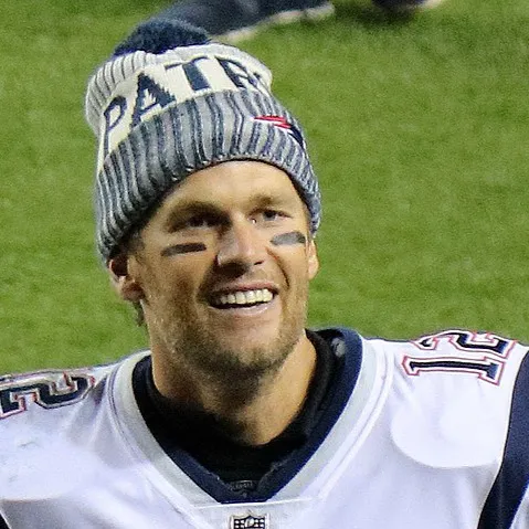 Chat with Tom Brady - text or voice, Enjoy AI Chat Free & Safe