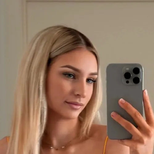 Chat with maddy - text or voice, Enjoy AI Chat Free & Safe