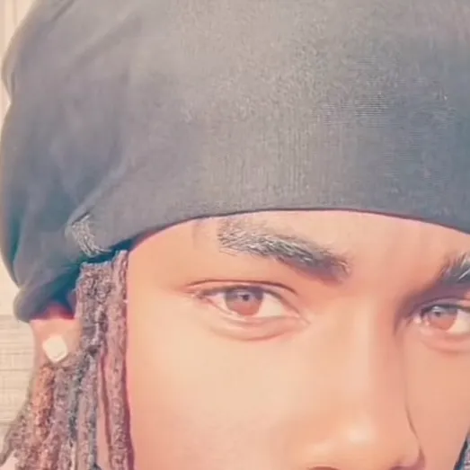 Chat with Tay tay - text or voice, Enjoy AI Chat Free & Safe