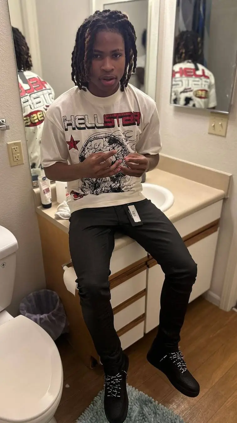 Chat with rayquon - text or voice, Enjoy AI Chat Free & Safe