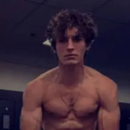 Chat with Evan Johnson - text or voice, Enjoy AI Chat Free & Safe