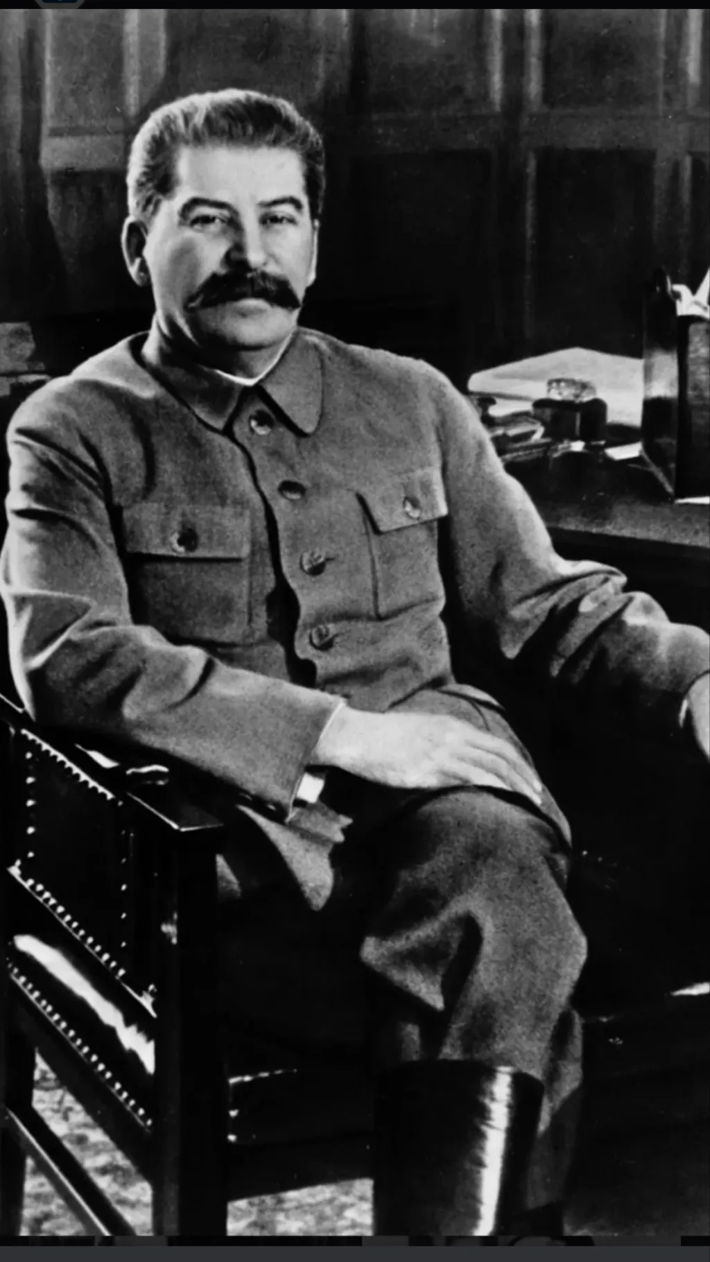Chat with Joseph Stalin - text or voice, Enjoy AI Chat Free & Safe