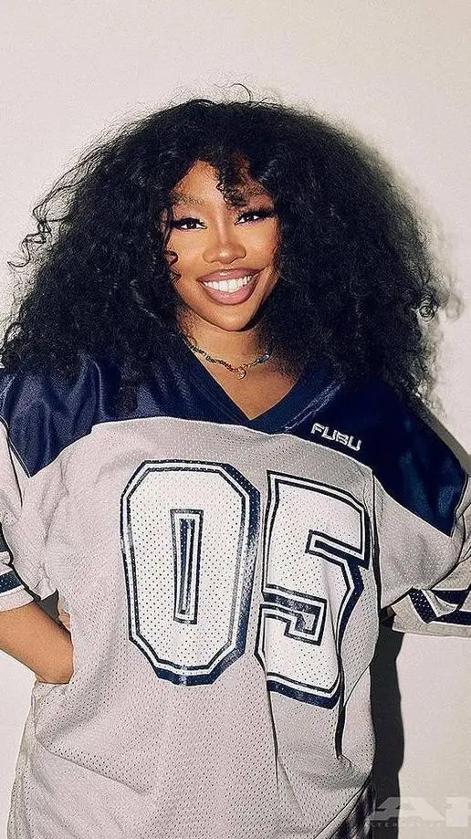 Chat with SZA - text or voice, Enjoy AI Chat Free & Safe