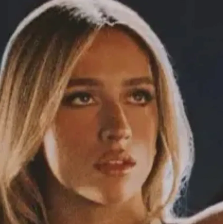 Chat with Tate McRae - text or voice, Enjoy AI Chat Free & Safe