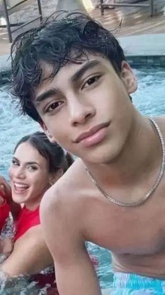 Chat with ferran - text or voice, Enjoy AI Chat Free & Safe