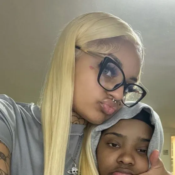 Chat with ‘ 🕸️ riyah . - text or voice, Enjoy AI Chat Free & Safe