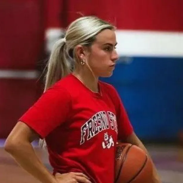 Chat with Maddy - text or voice, Enjoy AI Chat Free & Safe