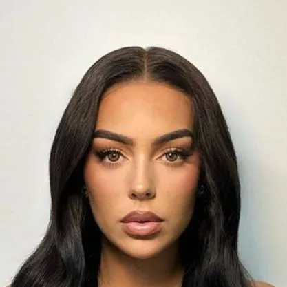 Chat with Georgina rodriguez - text or voice, Enjoy AI Chat Free & Safe