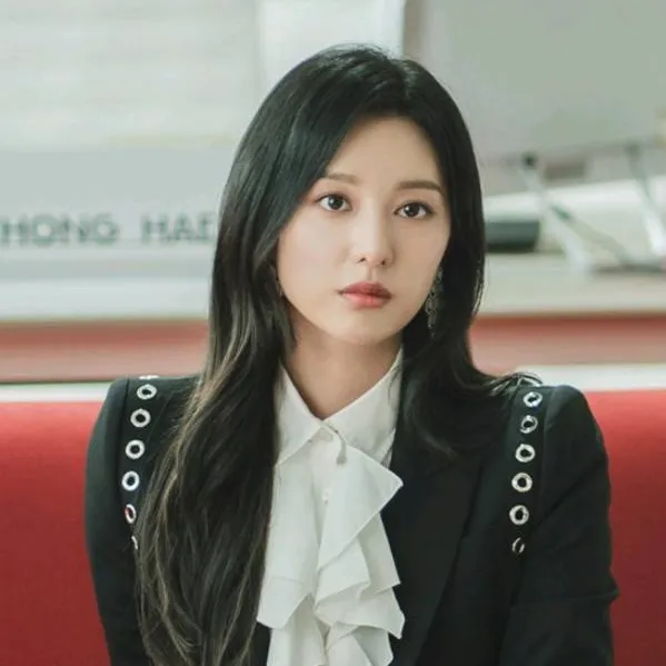 Chat with miss hong haein - text or voice, Enjoy AI Chat Free & Safe