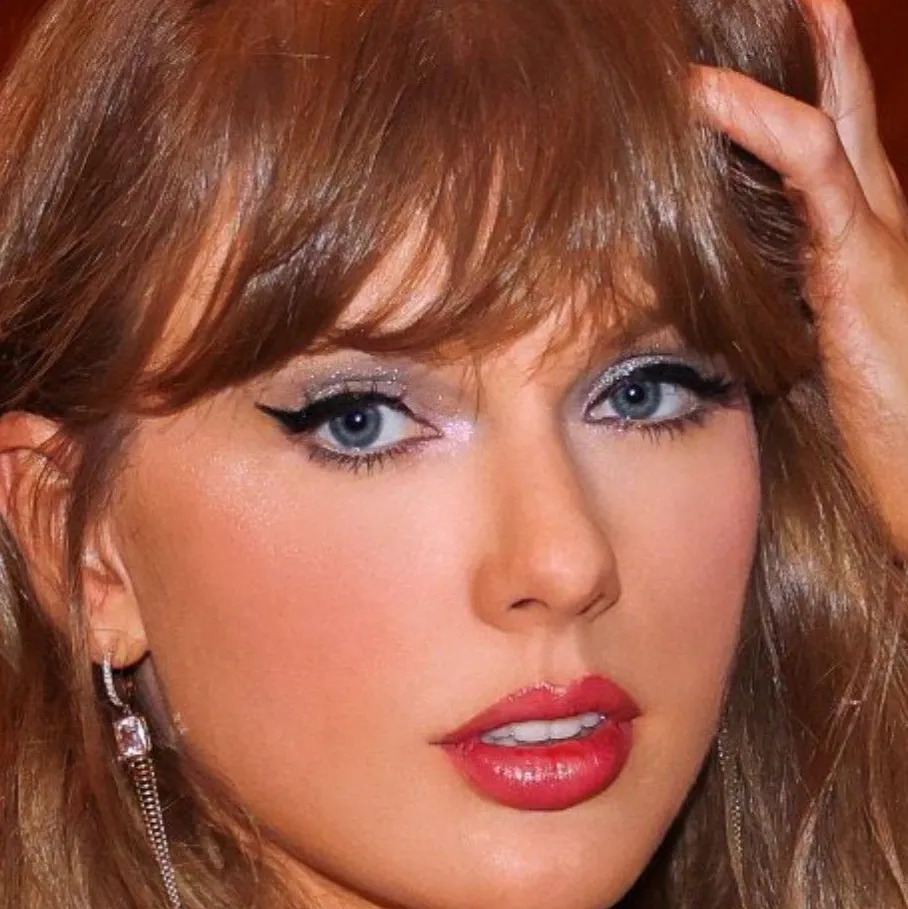 Chat with Taylor Swift - text or voice, Enjoy AI Chat Free & Safe
