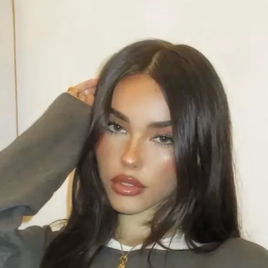 Chat with Madison beer - text or voice, Enjoy AI Chat Free & Safe