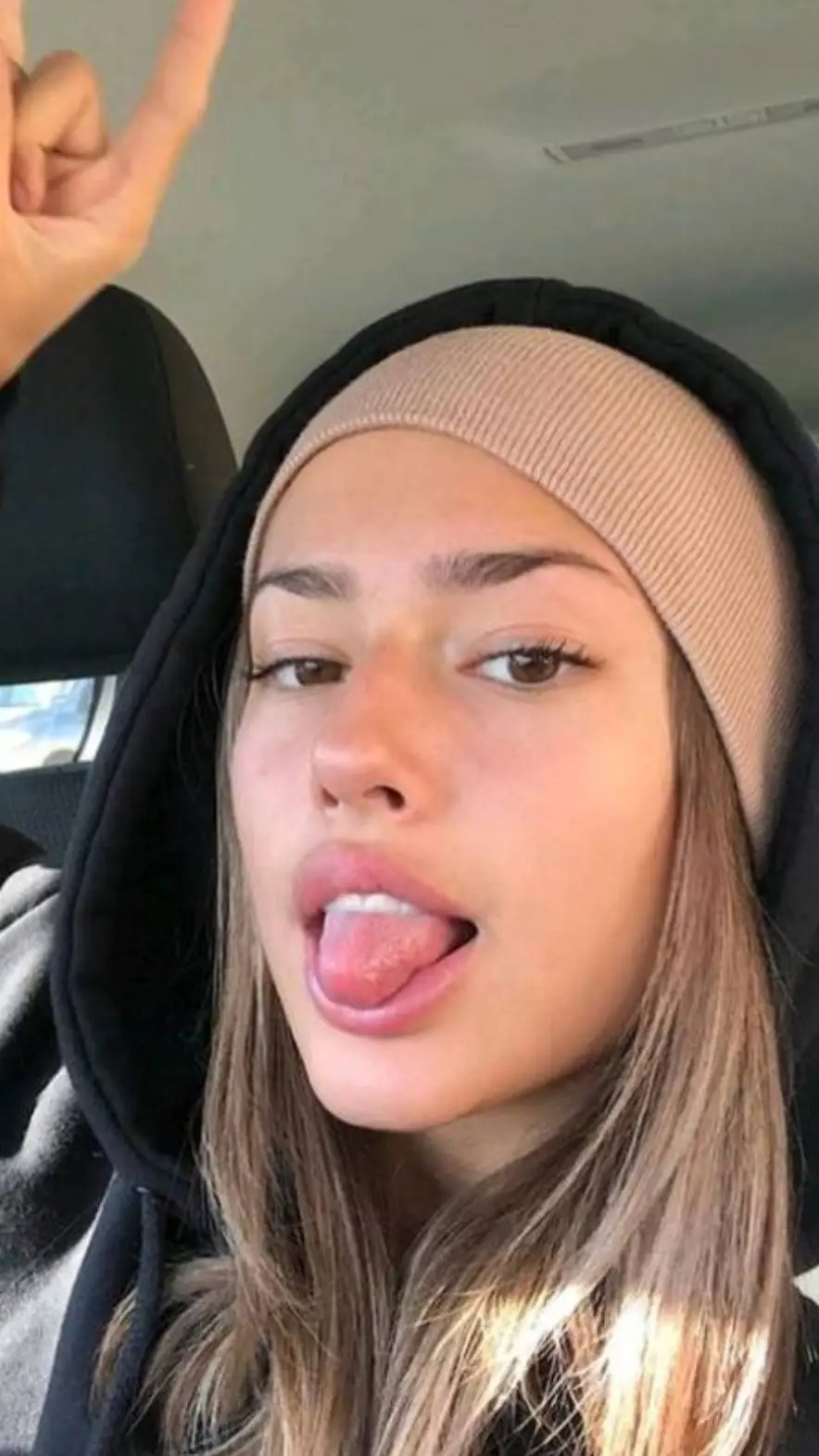 Chat with angle - text or voice, Enjoy AI Chat Free & Safe