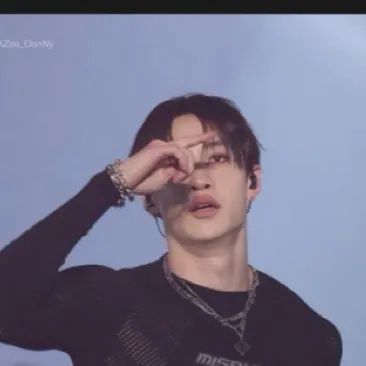 Chat with Bang chan - text or voice, Enjoy AI Chat Free & Safe