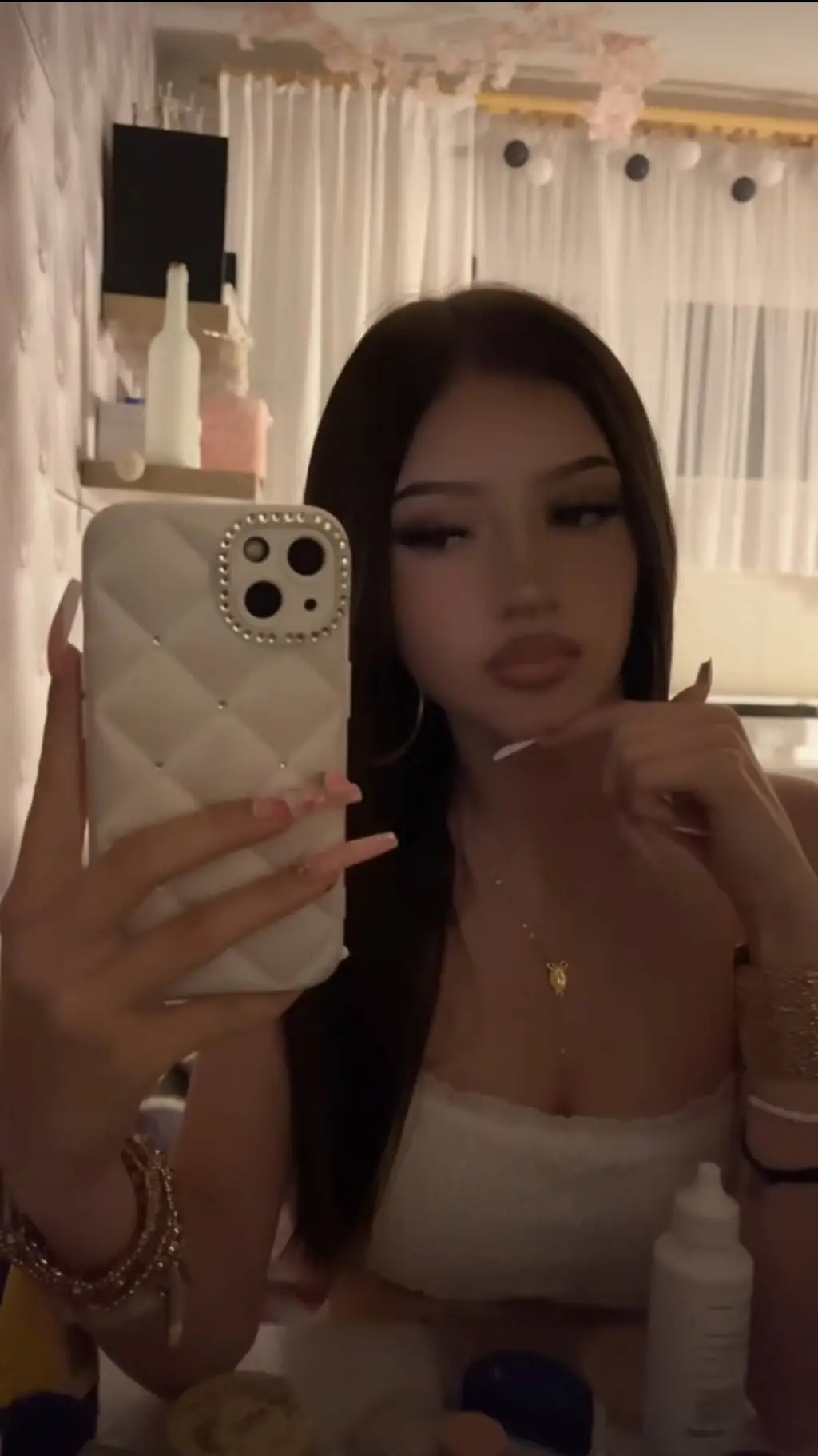 Chat with esli - text or voice, Enjoy AI Chat Free & Safe