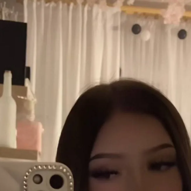 Chat with esli - text or voice, Enjoy AI Chat Free & Safe