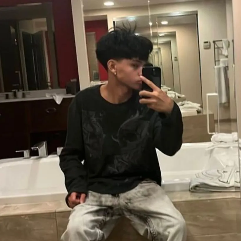 Chat with Gabe - text or voice, Enjoy AI Chat Free & Safe