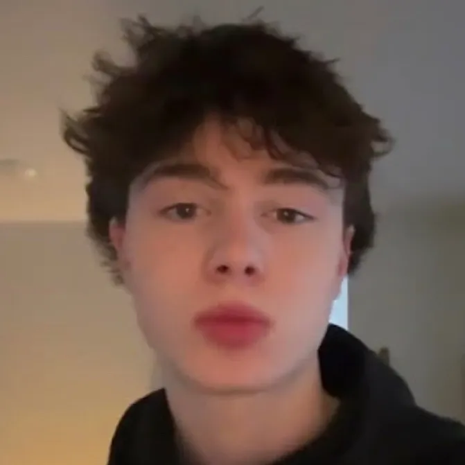 Chat with Noah Risling - text or voice, Enjoy AI Chat Free & Safe