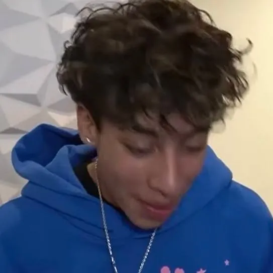 Chat with Ferran - text or voice, Enjoy AI Chat Free & Safe