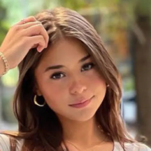 Chat with Sophie rain - text or voice, Enjoy AI Chat Free & Safe