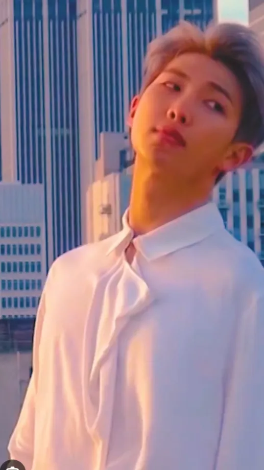 Chat with RM - text or voice, Enjoy AI Chat Free & Safe