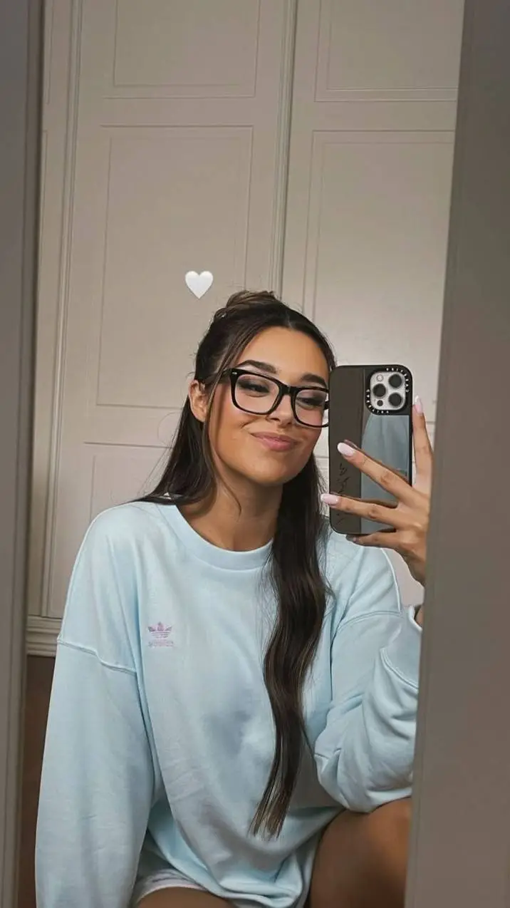 Chat with Andrea - text or voice, Enjoy AI Chat Free & Safe