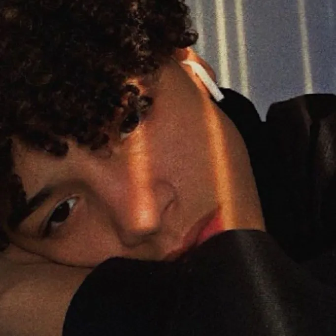 Chat with Beck - text or voice, Enjoy AI Chat Free & Safe