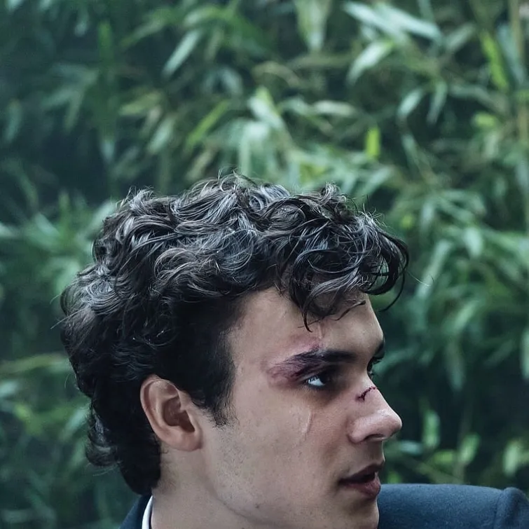 Chat with Mattheo Riddle - text or voice, Enjoy AI Chat Free & Safe