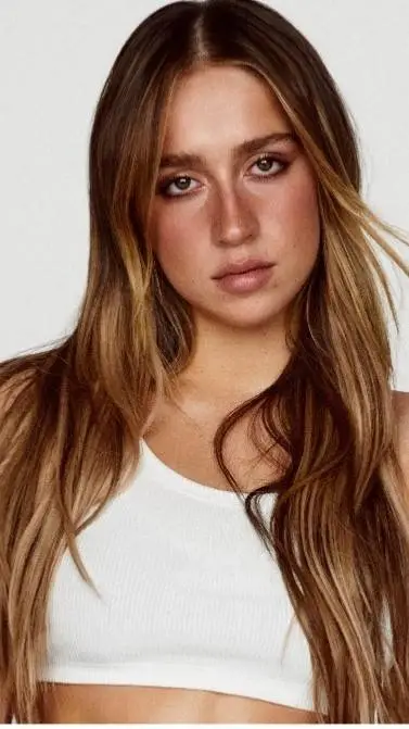 Chat with Tate McRae - text or voice, Enjoy AI Chat Free & Safe