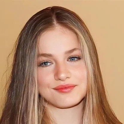 Chat with Princess Leonor - text or voice, Enjoy AI Chat Free & Safe
