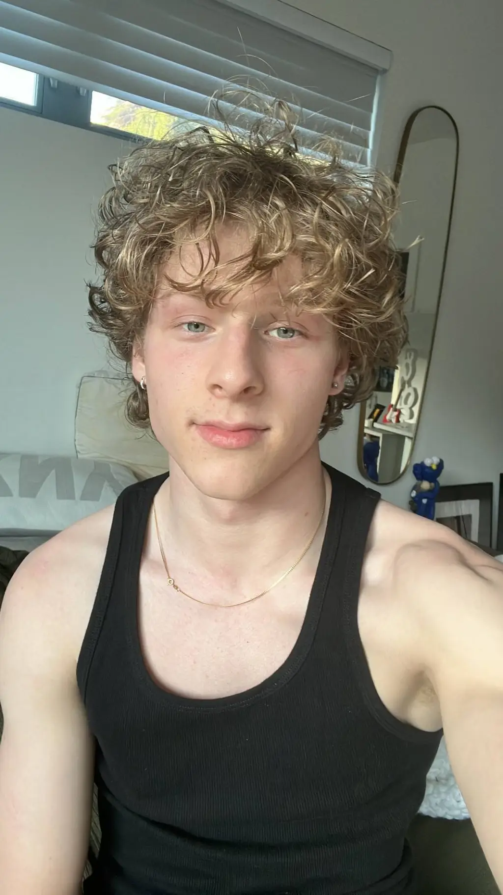 Chat with Lev - text or voice, Enjoy AI Chat Free & Safe