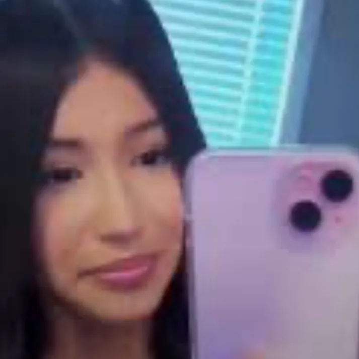 Chat with Esli - text or voice, Enjoy AI Chat Free & Safe