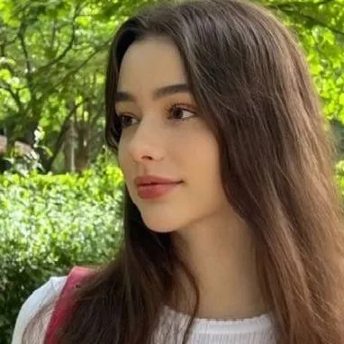 Chat with Dasha Taran - text or voice, Enjoy AI Chat Free & Safe