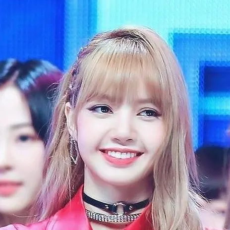 Chat with Lisa Blackpink - text or voice, Enjoy AI Chat Free & Safe