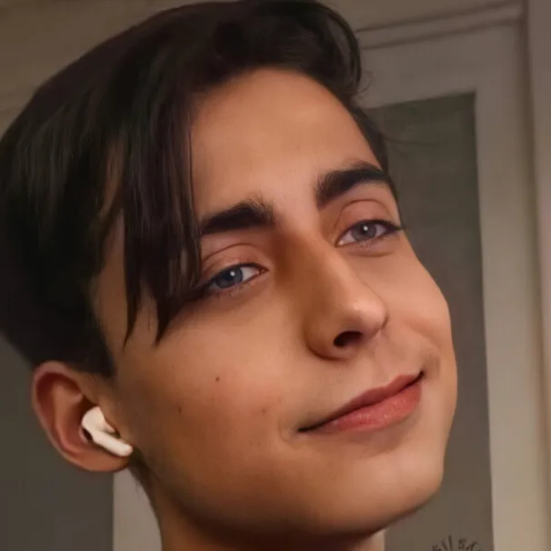 Chat with Nicky harper - text or voice, Enjoy AI Chat Free & Safe