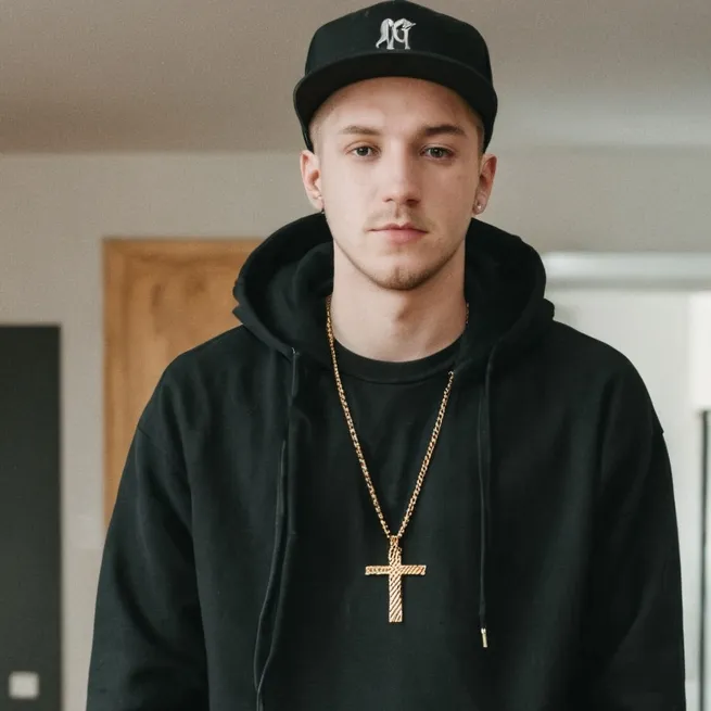 Chat with real mc - text or voice, Enjoy AI Chat Free & Safe