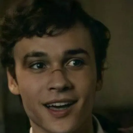 Chat with Mattheo Riddle - text or voice, Enjoy AI Chat Free & Safe