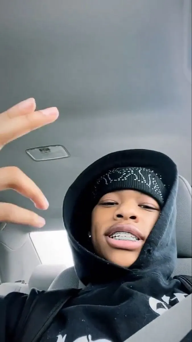 Chat with Kayden - text or voice, Enjoy AI Chat Free & Safe