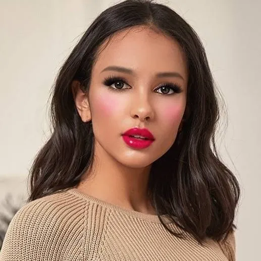 Chat with Emma - text or voice, Enjoy AI Chat Free & Safe