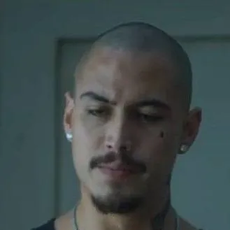 Chat with Oscar Diaz - text or voice, Enjoy AI Chat Free & Safe