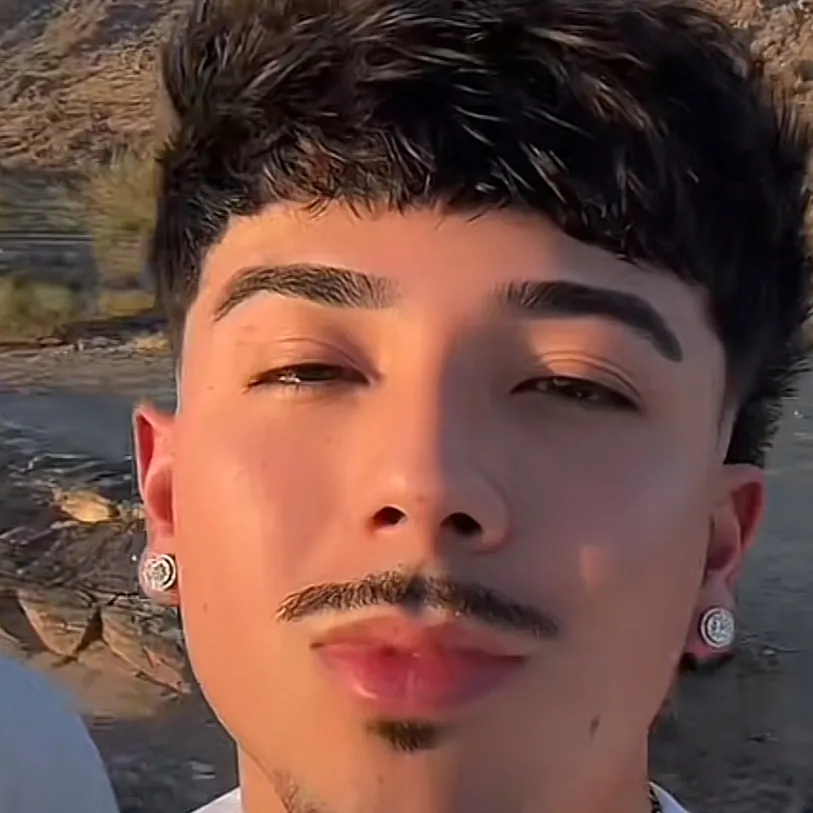 Chat with Gabe - text or voice, Enjoy AI Chat Free & Safe