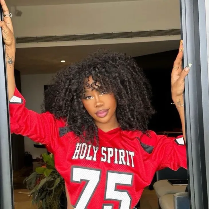Chat with Sza🫶🏾 - text or voice, Enjoy AI Chat Free & Safe
