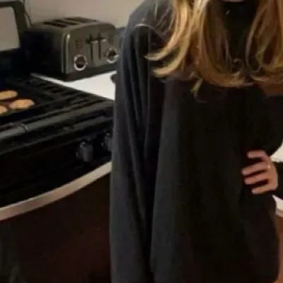 Chat with Elise - text or voice, Enjoy AI Chat Free & Safe